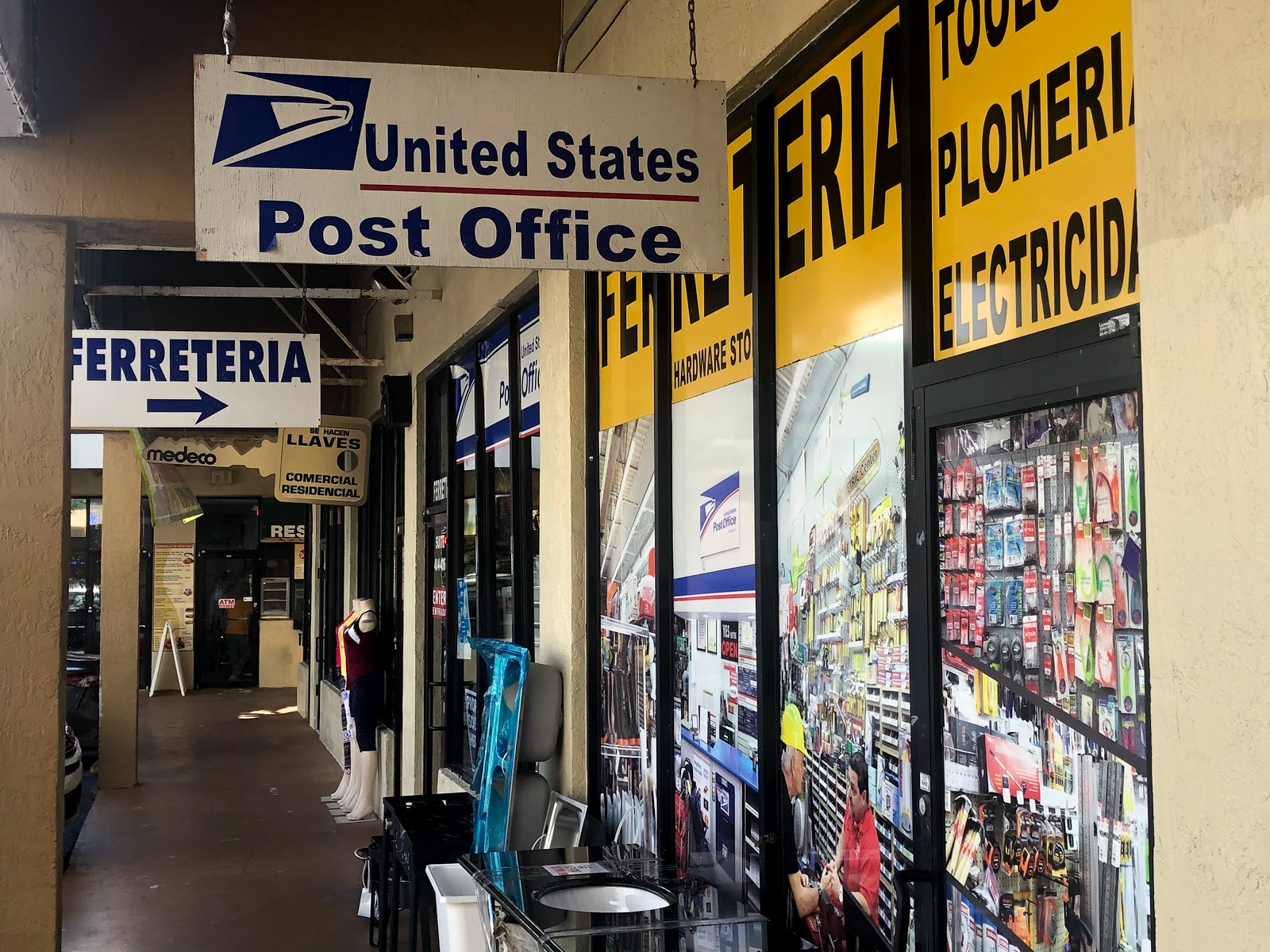 Arnaiz Hardware • Ferretería • Hardware Store • USPS US Post Office ...